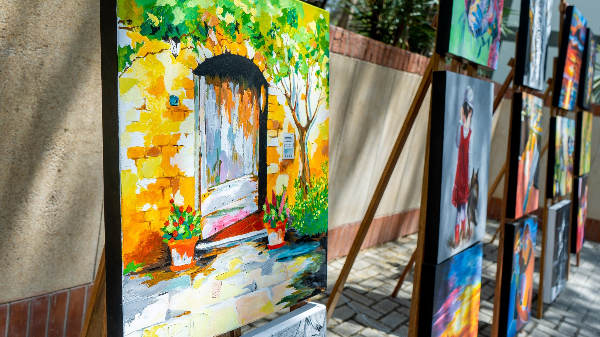Arte y color en la exposición pictórica que se realiza en Campus Piura ...
