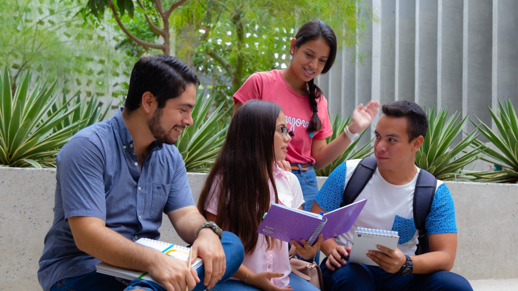 Egresados del 2020: claves para empezar la carrera laboral » UDEP Hoy