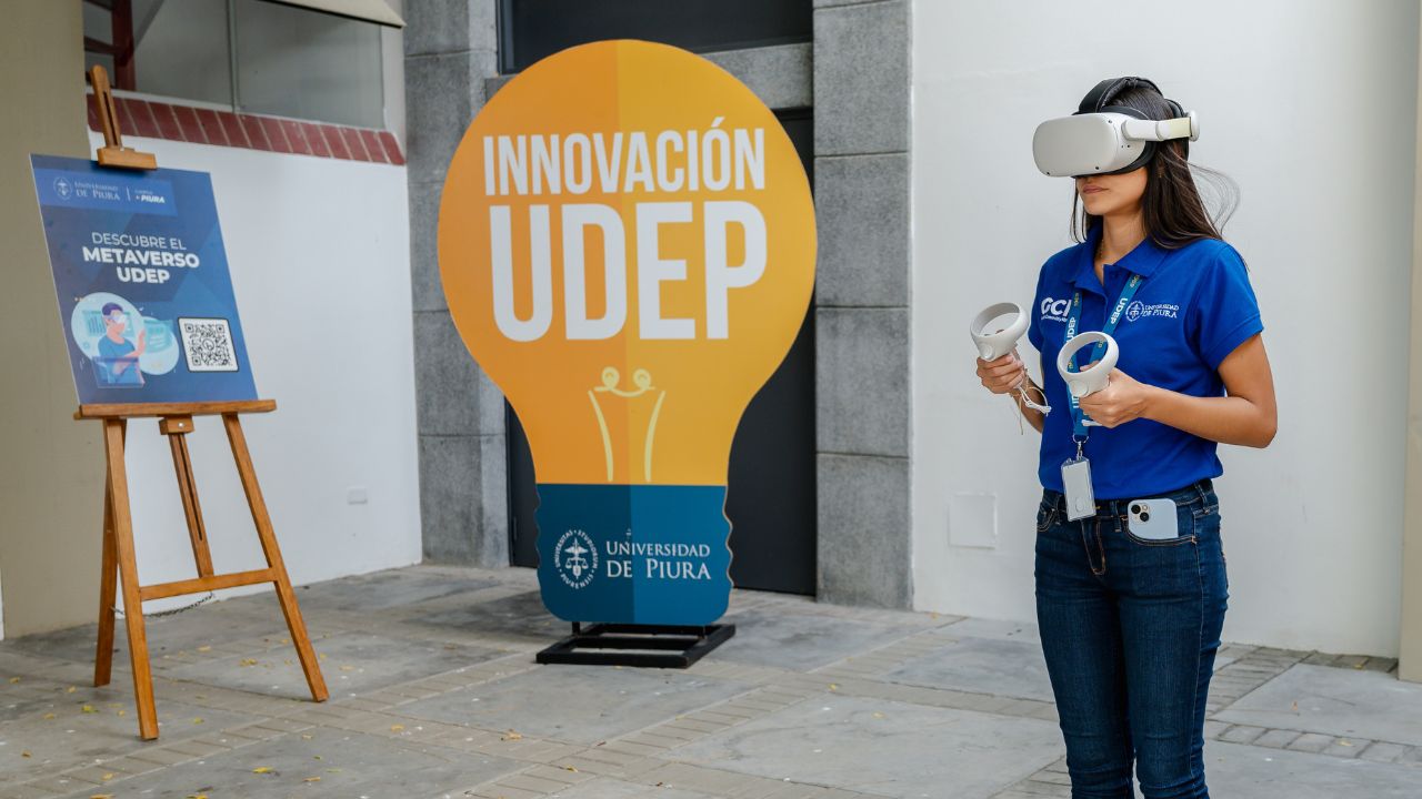Escolares y futuros ingenieros navegan por el “Metaverso UDEP” » UDEP Hoy