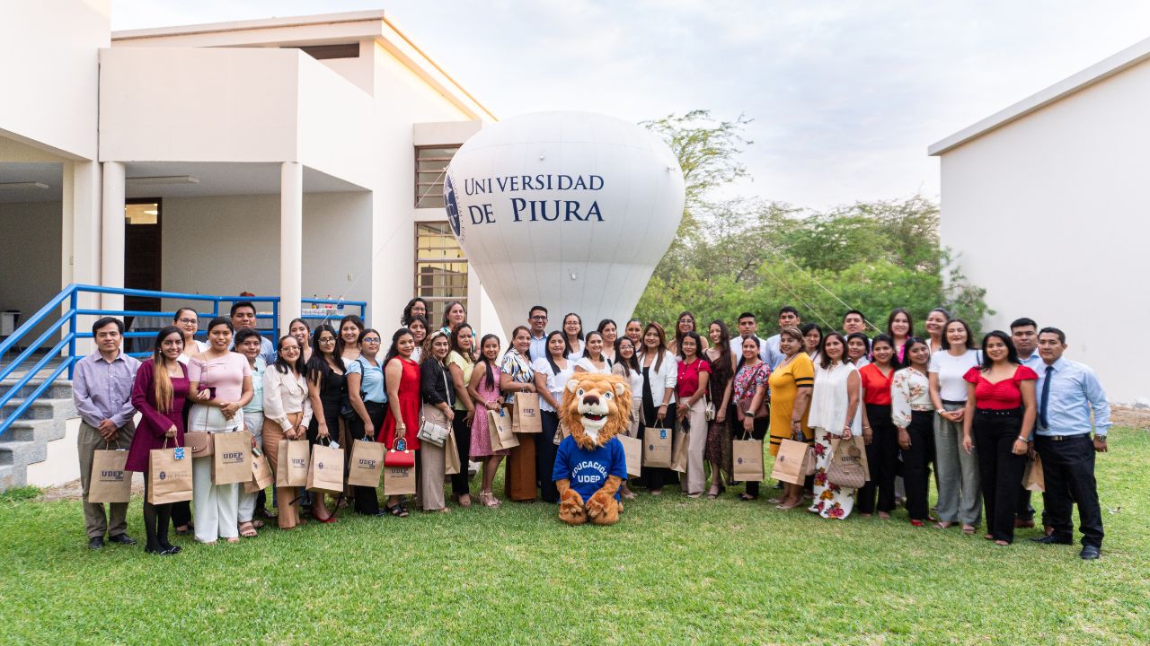 Egresados de la UDEP destacan en el ingreso a la Carrera Pública Magisterial » UDEP Hoy